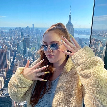 ZELI’S WORLD | Instagram, TikTok | Linktree