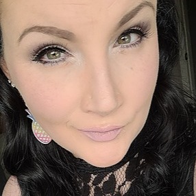 Ashlynn Lanteigne | Instagram, Facebook | Linktree