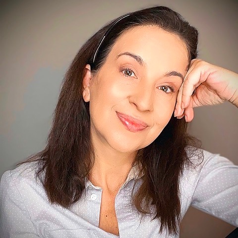 Christine Heneise | Twitter, Instagram, TikTok | Linktree