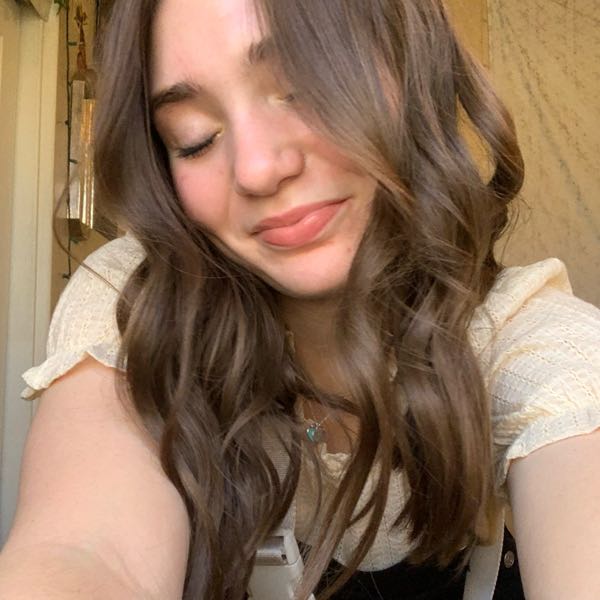 xoxoo.av | Instagram, TikTok | Linktree