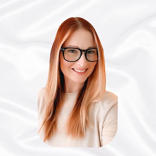 Freckled Mom | Instagram, Facebook | Linktree