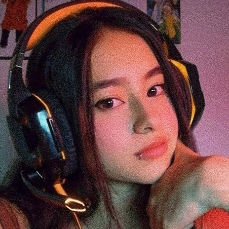 lauraa_tula | Instagram, TikTok, Twitch | Linktree