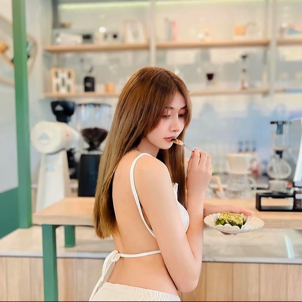 Garfield | Twitter, Instagram, Facebook | Linktree