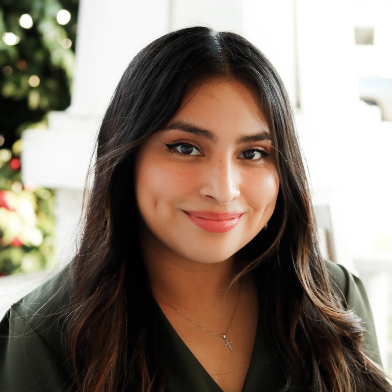 Merari Hernandez | Instagram, Facebook, TikTok | Linktree