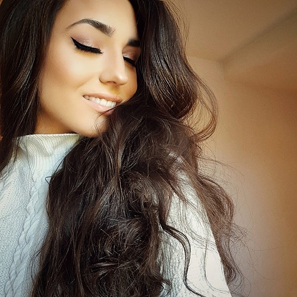 Hey there! I'm Julia :] | Twitter, Instagram, Twitch | Linktree