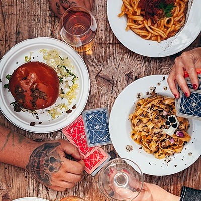 𝓓𝓮𝔃 𝗔𝗠𝗢𝗥𝗘 | Instagram, TikTok | Linktree