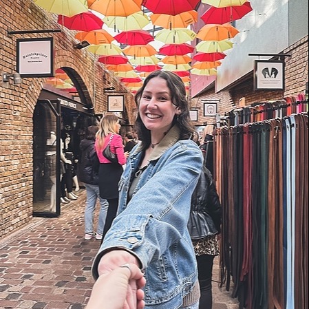 Courtney ⍨ | Twitter, Instagram, TikTok | Linktree