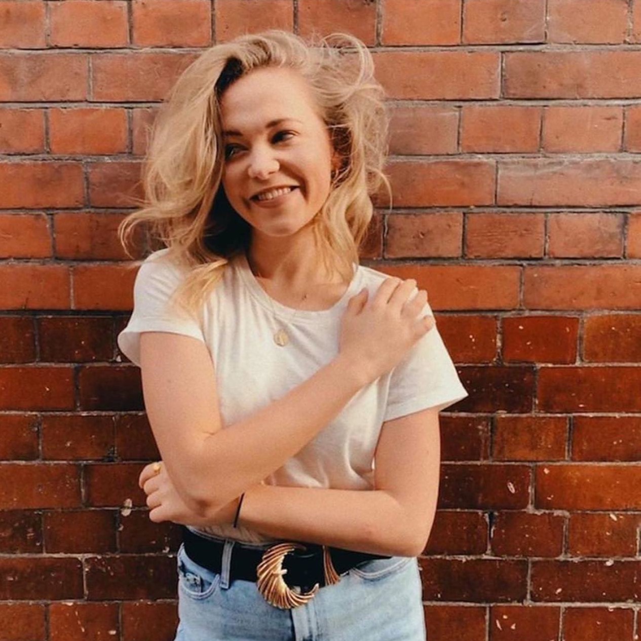 Poppy Jamie - Listen on Spotify - Linktree