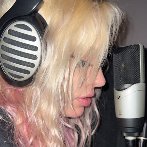 Arilove.tv | Twitter, Instagram, TikTok, Twitch | Linktree