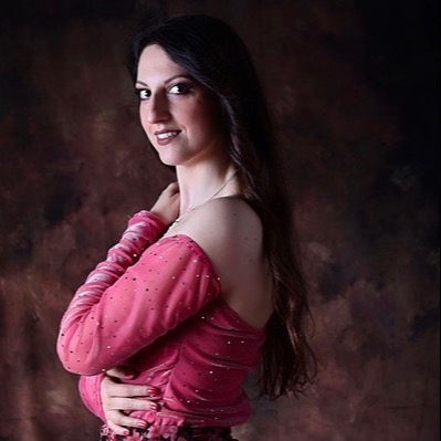 LAURA GIUNTA - Listen on YouTube, Spotify, Apple Music - Linktree