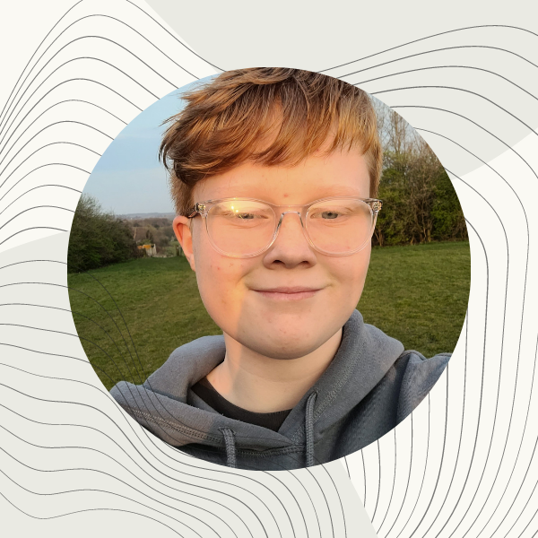 Bloom | Twitter, Instagram, TikTok, Twitch | Linktree