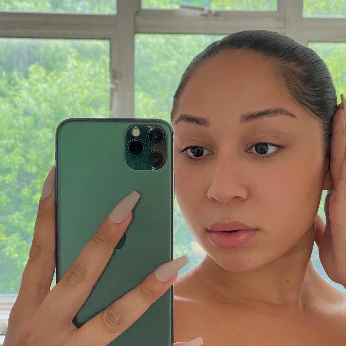 Ayamé | Twitter, Instagram, TikTok | Linktree