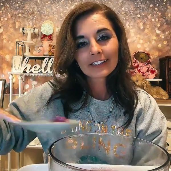 jennybug | Facebook, TikTok | Linktree