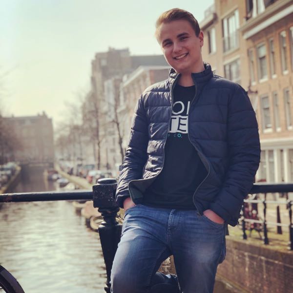 Max | Instagram | Linktree