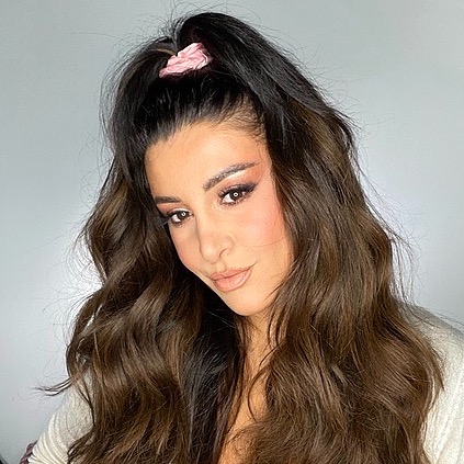 Anna Lingis | Instagram, YouTube, TikTok | Linktree