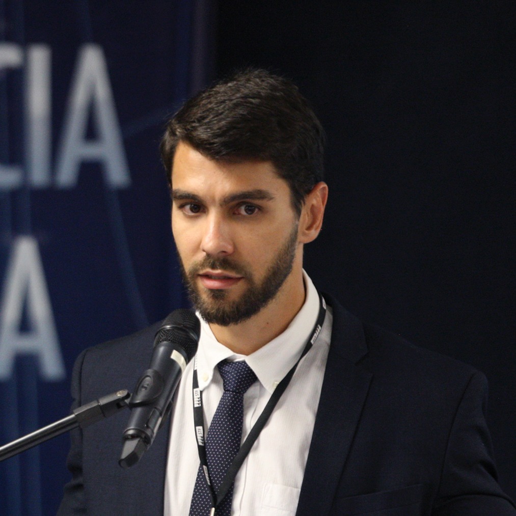 felipe_chaves | Twitter, Instagram, Facebook | Linktree