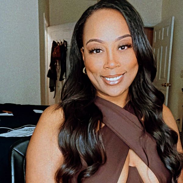 Bianca Bowen | Instagram, Facebook, TikTok | Linktree