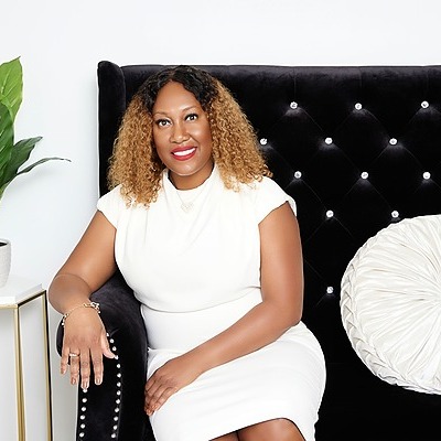 Yolanda Kelly, Matchmaker | Twitter, Instagram, YouTube | Linktree