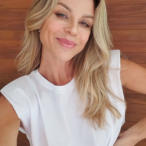 Denize Savi | Instagram, TikTok | Linktree