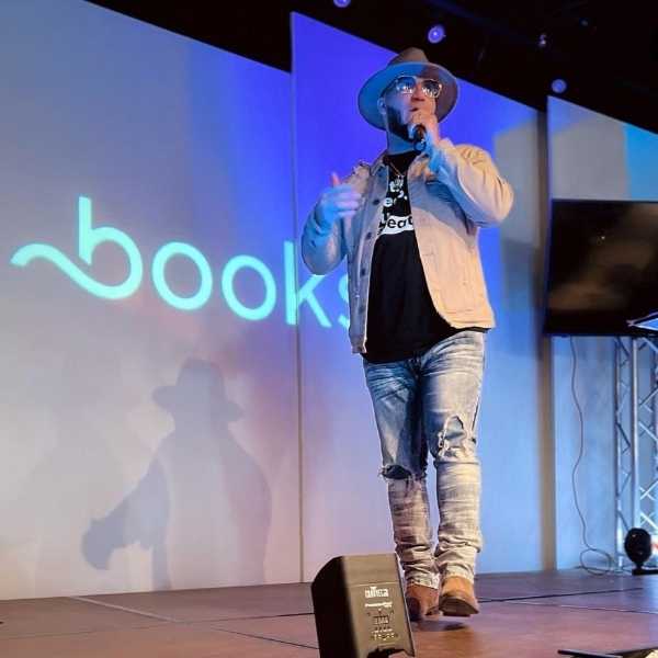 JairoStyleMasterBarber | Twitter, Instagram, Facebook | Linktree