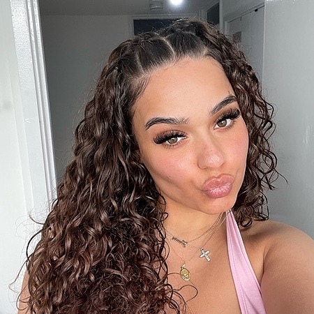 _Jamieleei | Twitter, TikTok | Linktree