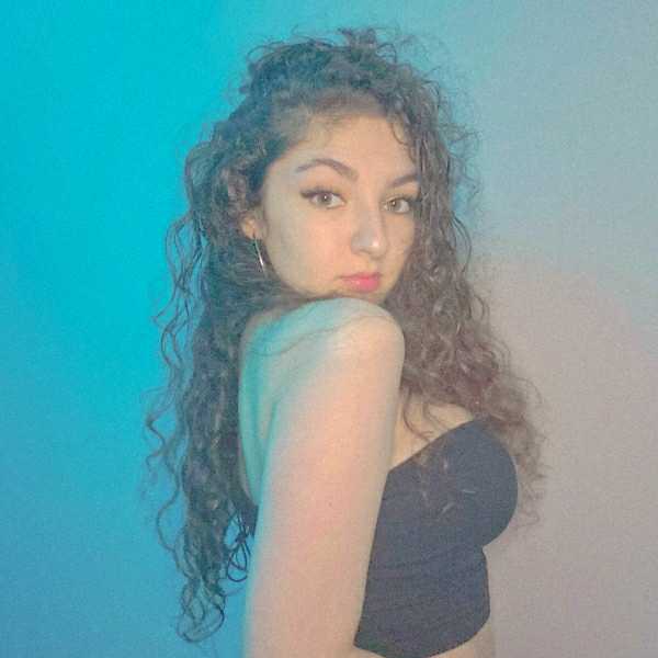 ROCÍO | Twitter, Instagram, Twitch | Linktree