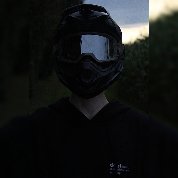 Quirin :) | Instagram, Twitch | Linktree