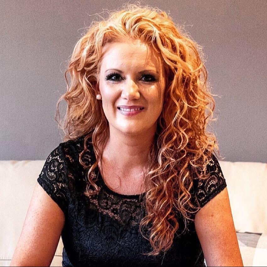 Catherine Lyell | Instagram, YouTube, Spotify, Facebook | Linktree