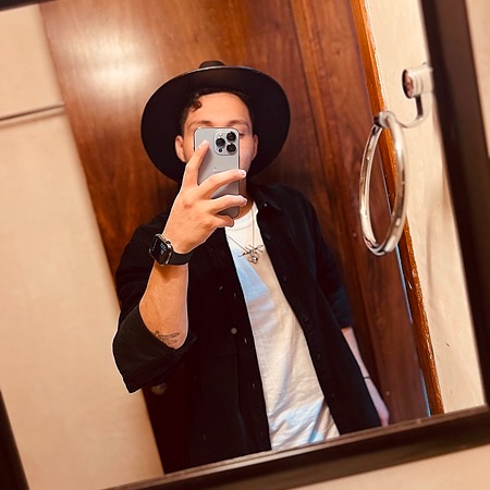 Benja | Twitter, Instagram, Twitch | Linktree