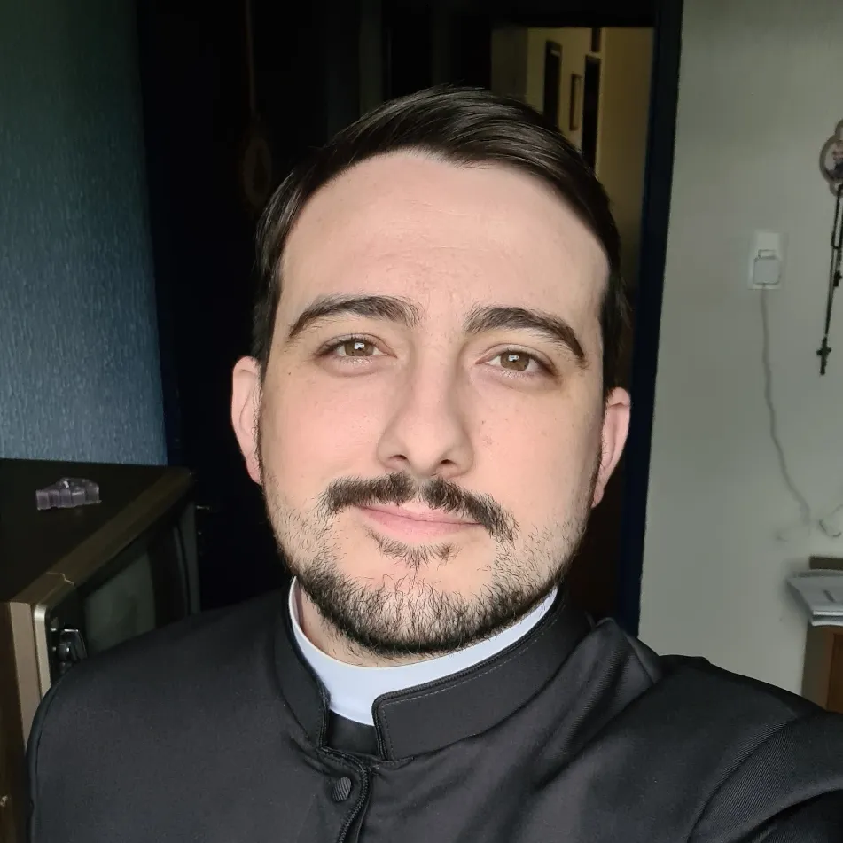 Padre Gabriel Moretti | Instagram, Facebook, TikTok | Linktree