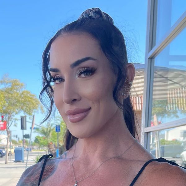 Gabbi Tuft | Official Link Tree Page | Linktree