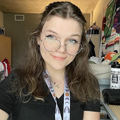 Roxyiscool | Twitter, Instagram, TikTok, Twitch | Linktree