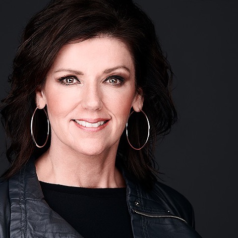 Lady Smarts | Lisa Bray | Instagram, Facebook | Linktree