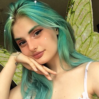 libby | Twitter, Instagram, TikTok | Linktree