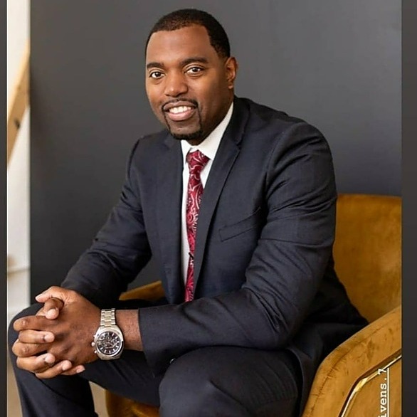 Ray Givens | Twitter, Instagram, Facebook | Linktree