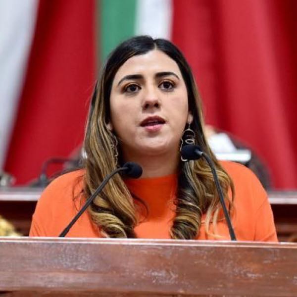 Daniela Álvarez | Twitter, Instagram, Facebook, TikTok | Linktree