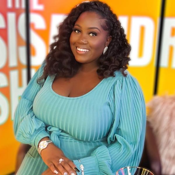 Rayna Simone | Instagram, Facebook, TikTok | Linktree