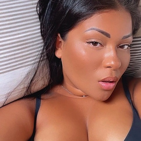 Laura Exclusive | Twitter | Linktree