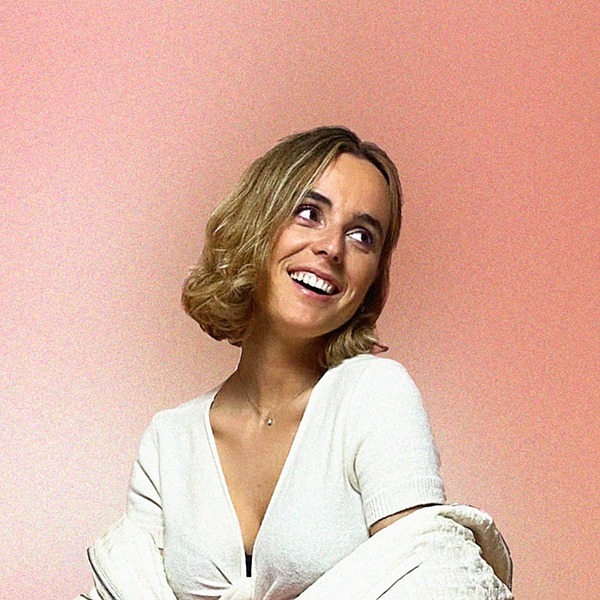 Axelle | Instagram, Facebook | Linktree