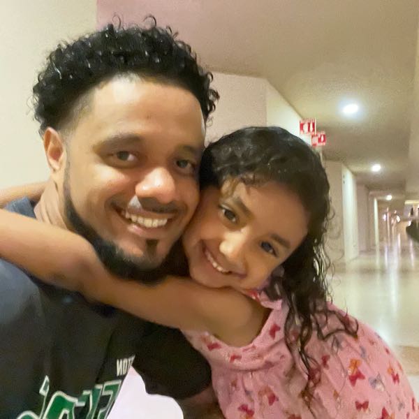 Meliah Gabriella | Instagram, TikTok | Linktree