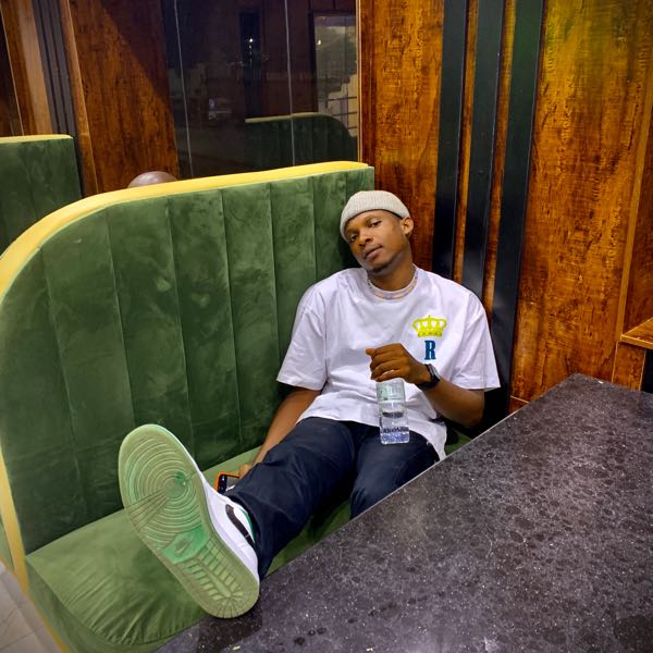 Dond | Twitter, Instagram, TikTok | Linktree