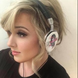 DJ Rachel 🎧 | Instagram, Facebook, TikTok, Twitch | Linktree