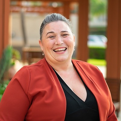 Jessica Redmond-Hilgenberg | Instagram, Facebook | Linktree