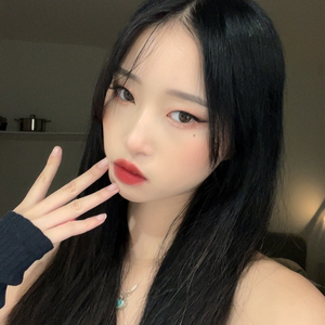 emmy | Twitter, Instagram, TikTok, Twitch | Linktree