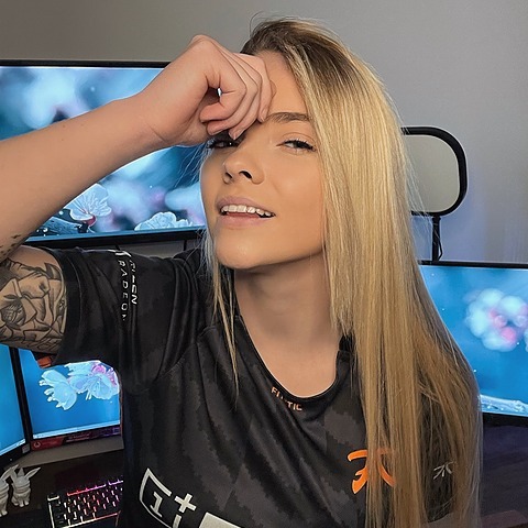 hachiko_x | Instagram, TikTok, Twitch | Linktree