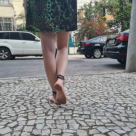 Barefoot submissive girl | Linktree