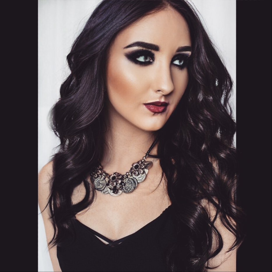 ALICE BLOOM | Instagram, Facebook | Linktree