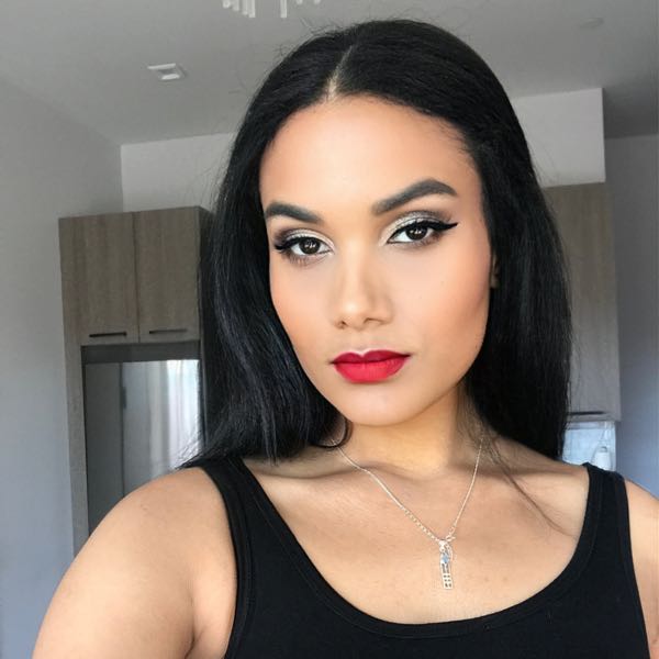 Sophie Fullerton | Instagram, TikTok | Linktree