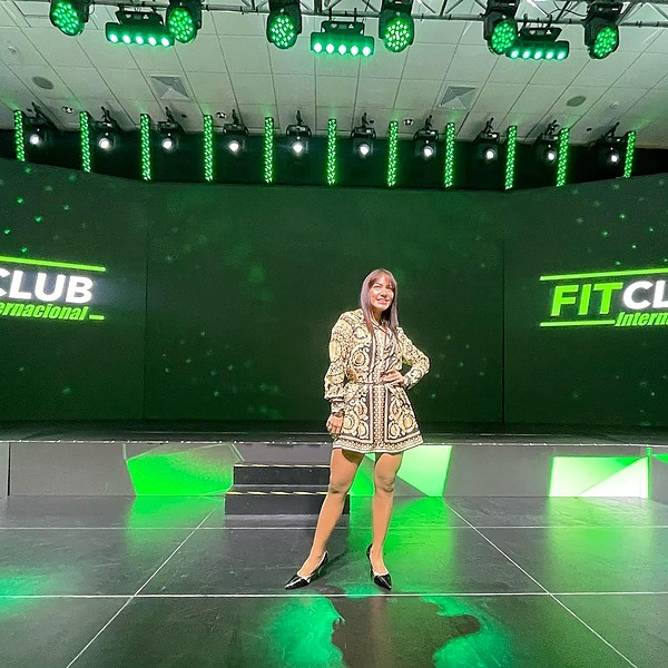 CLAUDIA LORENA | Instagram, Facebook | Linktree