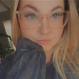 Kristen | Instagram, TikTok | Linktree